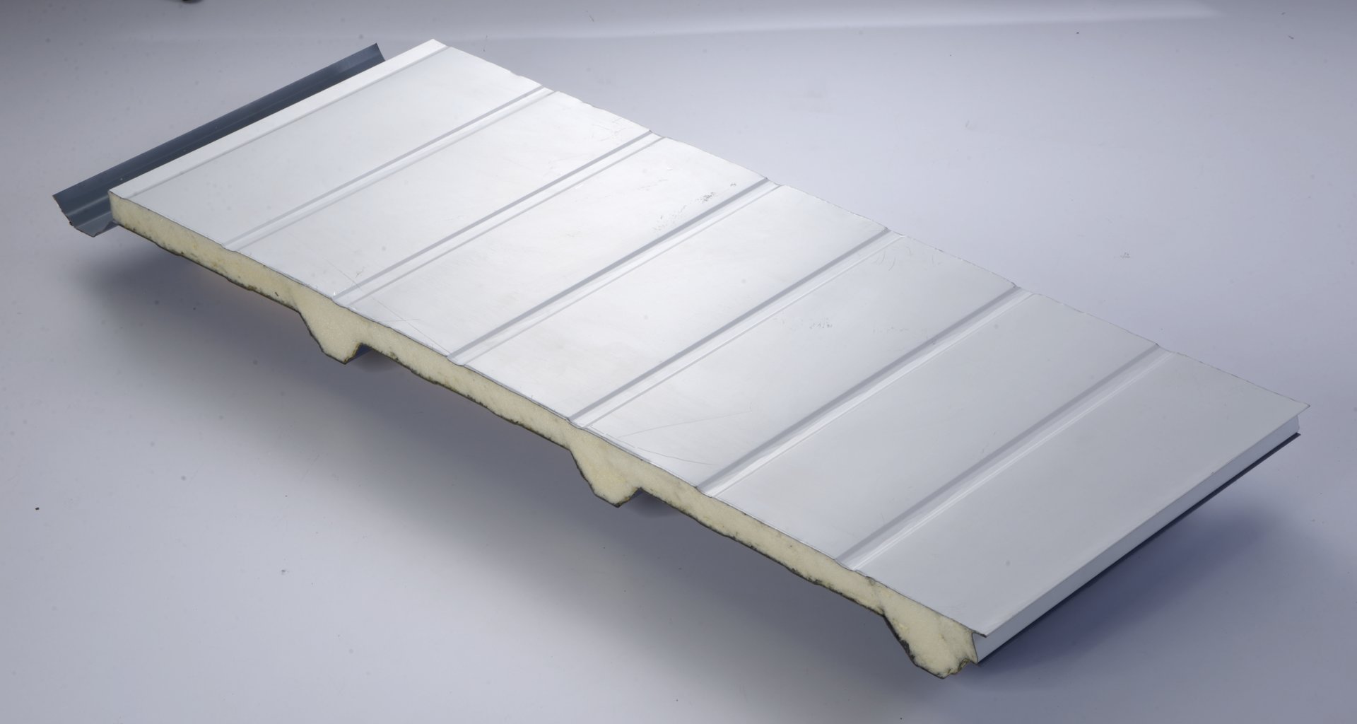 PU Foam Metal Roofing Supplier Metal Deck Roof With PU Foam